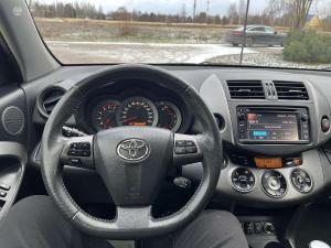 Melns Toyota RAV4 2012 Kauņa, ar dzinēja tilpumu 0.00 L un nobraukumu 262 tūkst. km par 7850 €, foto 19 vietnē AUTOMOTO.COM.LV