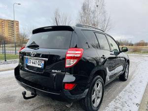Melns Toyota RAV4 2012 Kauņa, ar dzinēja tilpumu 2.23 L un nobraukumu 259 tūkst. km par 7700 €, foto 4 vietnē AUTOMOTO.COM.LV