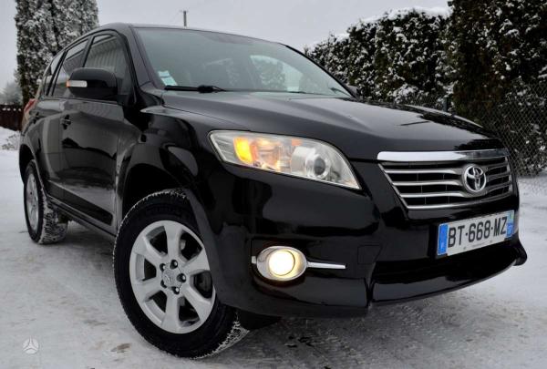 Melns Toyota RAV4 2012 Kauņa, ar dzinēja tilpumu 2.20 L un nobraukumu 230 tūkst. km par 7500 €, foto 7 vietnē AUTOMOTO.COM.LV