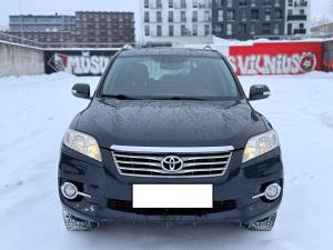 Melns Toyota RAV4 2012 Viļņa, ar dzinēja tilpumu 2.23 L un nobraukumu 149 tūkst. km par 7300 €, foto 2 vietnē AUTOMOTO.COM.LV