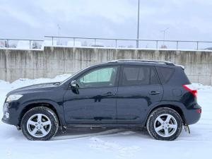 Melns Toyota RAV4 2012 Viļņa, ar dzinēja tilpumu 2.23 L un nobraukumu 149 tūkst. km par 7300 €, foto 3 vietnē AUTOMOTO.COM.LV