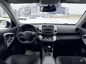 Melns Toyota RAV4 2012 Viļņa, ar dzinēja tilpumu 2.23 L un nobraukumu 149 tūkst. km par 7300 €, foto 15 vietnē AUTOMOTO.COM.LV