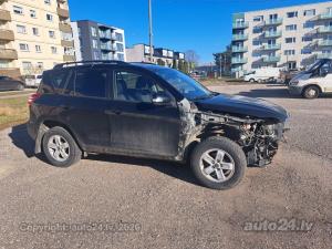 Black Toyota RAV4 2012 in Parnu, with an engine capacity of 2.20 L and mileage of 0 thousand km for 2500 €, photo  on AUTOMOTO.COM.LV