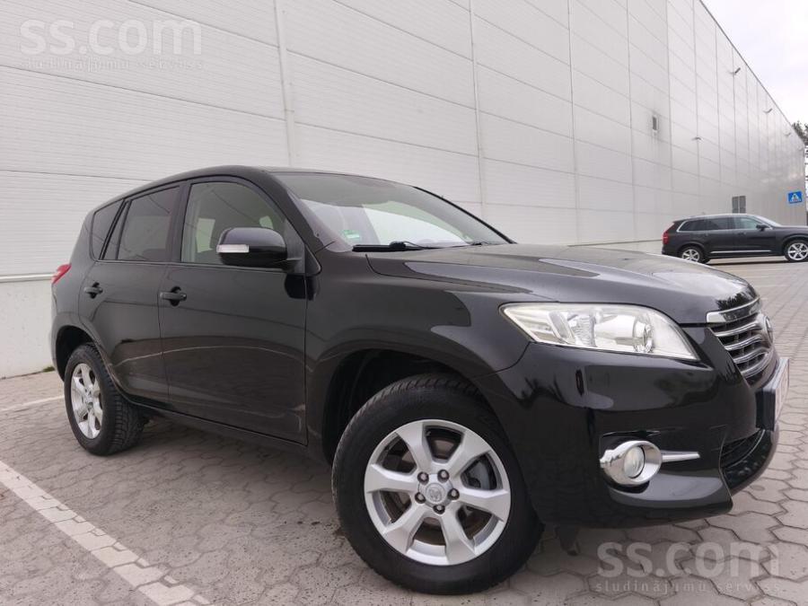 Melns Toyota RAV4 2012 Rīga, ar dzinēja tilpumu 2.20 L un nobraukumu 0 tūkst. km par 8200 €, foto 3 vietnē AUTOMOTO.COM.LV