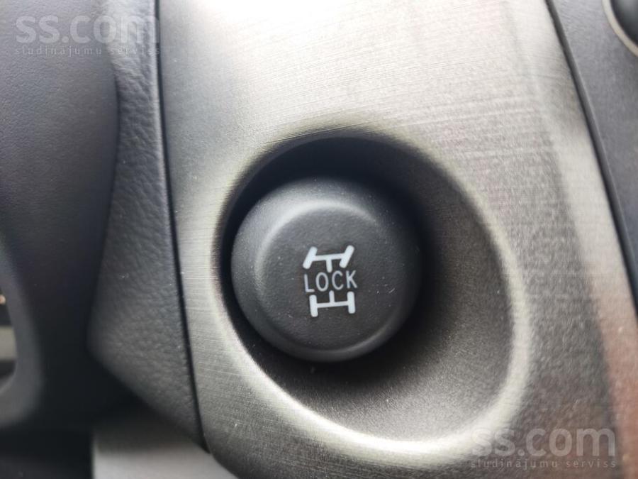 Melns Toyota RAV4 2012 Rīga, ar dzinēja tilpumu 2.20 L un nobraukumu 0 tūkst. km par 8200 €, foto 10 vietnē AUTOMOTO.COM.LV