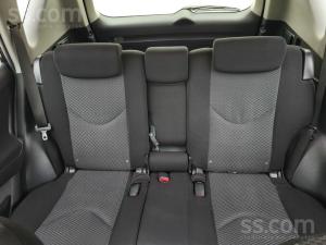 Melns Toyota RAV4 2012 Rīga, ar dzinēja tilpumu 2.20 L un nobraukumu 0 tūkst. km par 8200 €, foto 22 vietnē AUTOMOTO.COM.LV
