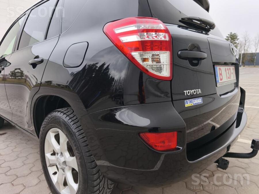 Melns Toyota RAV4 2012 Rīga, ar dzinēja tilpumu 2.20 L un nobraukumu 0 tūkst. km par 8200 €, foto 25 vietnē AUTOMOTO.COM.LV