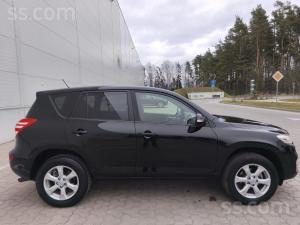 Melns Toyota RAV4 2012 Rīga, ar dzinēja tilpumu 2.20 L un nobraukumu 0 tūkst. km par 8200 €, foto 29 vietnē AUTOMOTO.COM.LV