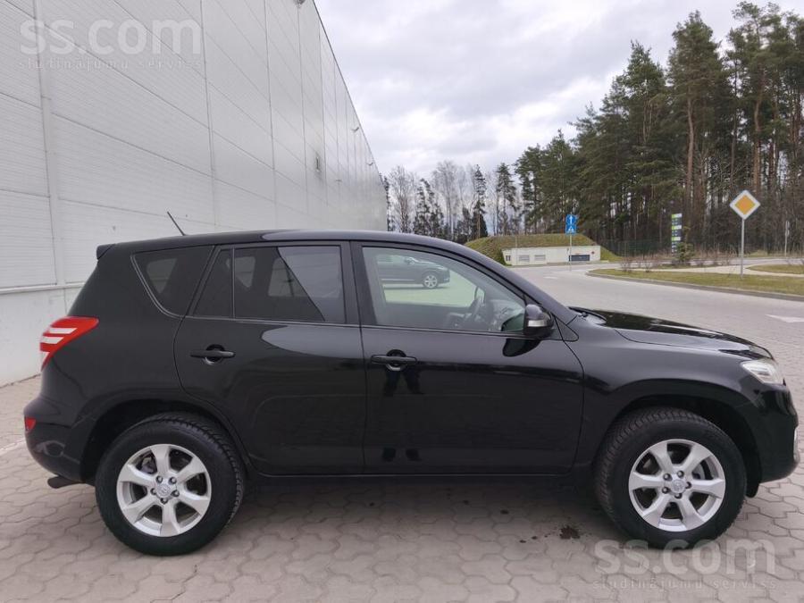 Melns Toyota RAV4 2012 Rīga, ar dzinēja tilpumu 2.20 L un nobraukumu 0 tūkst. km par 8200 €, foto 29 vietnē AUTOMOTO.COM.LV