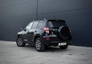 Melns Toyota RAV4 2012 Rīga, ar dzinēja tilpumu 2.00 L un nobraukumu 119 tūkst. km par 8195 €, foto 4 vietnē AUTOMOTO.COM.LV