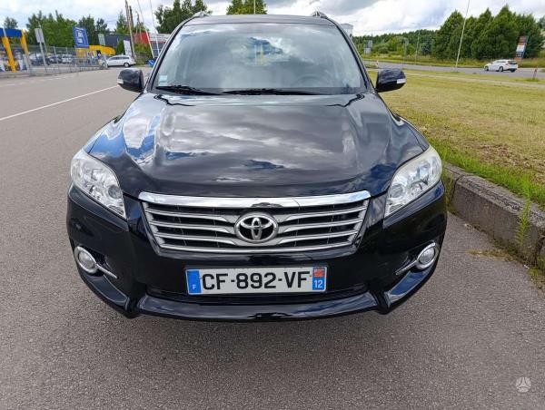Melns Toyota RAV4 2012 Panevēža, ar dzinēja tilpumu 2.20 L un nobraukumu 253 tūkst. km par 7450 €, foto 6 vietnē AUTOMOTO.COM.LV