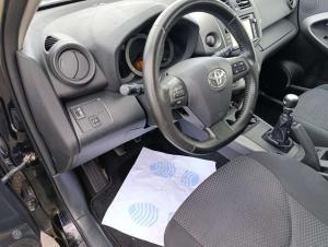 Black Toyota RAV4 2012 in Panevezys, with an engine capacity of 2.20 L and mileage of 253 thousand km for 7450 €, photo 13 on AUTOMOTO.COM.LV