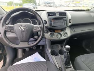 Black Toyota RAV4 2012 in Panevezys, with an engine capacity of 2.20 L and mileage of 253 thousand km for 7450 €, photo 16 on AUTOMOTO.COM.LV
