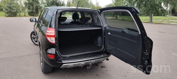 Toyota RAV4 2012 Jūrmala vietnē Melns Toyota RAV4 2012 Jūrmala, ar dzinēja tilpumu 2.20 L un nobraukumu 187 tūkst. km par 8500 €, foto 6 vietnē AUTOMOTO.COM.LV