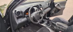 Melns Toyota RAV4 2012 Jūrmala, ar dzinēja tilpumu 2.20 L un nobraukumu 187 tūkst. km par 8500 €, foto 7 vietnē AUTOMOTO.COM.LV