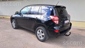 Melns Toyota RAV4 2012 Ogre, ar dzinēja tilpumu 2.20 L un nobraukumu 283 tūkst. km par 7950 €, foto 5 vietnē AUTOMOTO.COM.LV