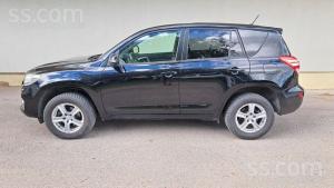 Melns Toyota RAV4 2012 Ogre, ar dzinēja tilpumu 2.20 L un nobraukumu 283 tūkst. km par 7950 €, foto 9 vietnē AUTOMOTO.COM.LV