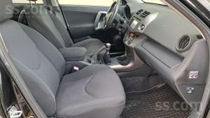 Melns Toyota RAV4 2012 Ogre, ar dzinēja tilpumu 2.20 L un nobraukumu 283 tūkst. km par 7950 €, foto 14 vietnē AUTOMOTO.COM.LV