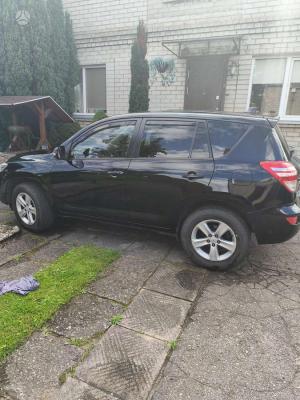 Melns Toyota RAV4 2012 Kauņa, ar dzinēja tilpumu 2.20 L un nobraukumu 260 tūkst. km par 6400 €, foto 8 vietnē AUTOMOTO.COM.LV