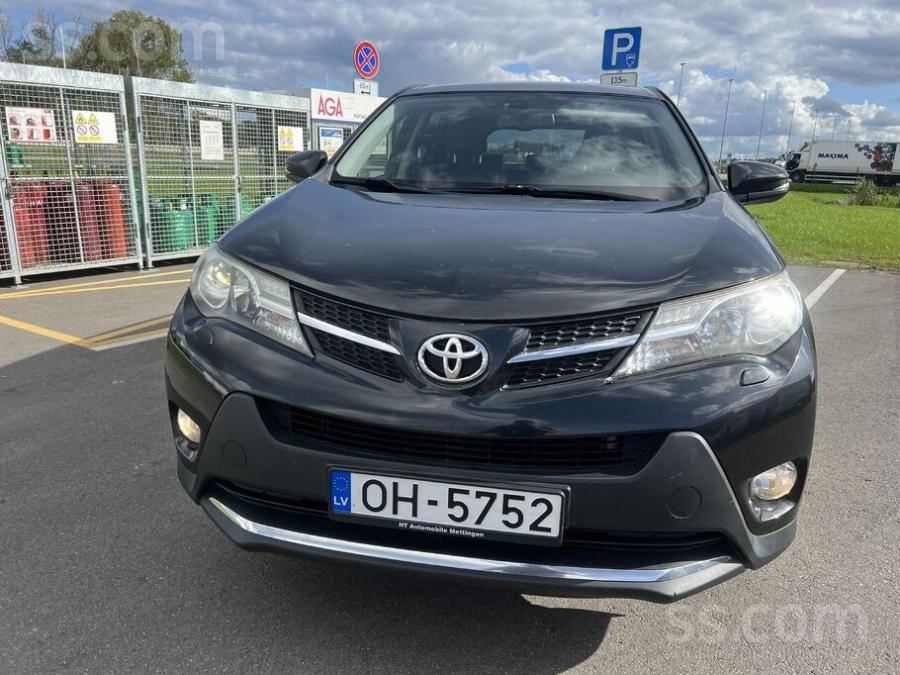 Melns Toyota RAV4 2013 Rīga, ar dzinēja tilpumu 2.20 L un nobraukumu 211 tūkst. km par 12900 €, foto 3 vietnē AUTOMOTO.COM.LV