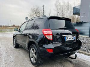 Melns Toyota RAV4 2013 Kauņa, ar dzinēja tilpumu 2.23 L un nobraukumu 262 tūkst. km par 8200 €, foto 8 vietnē AUTOMOTO.COM.LV
