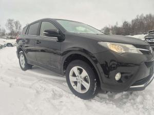 Black Toyota RAV4 2013 in Utena, with an engine capacity of 2.00 L and mileage of 198 thousand km for 9950 €, photo 14 on AUTOMOTO.COM.LV