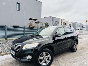 Melns Toyota RAV4 2013 Kauņa, ar dzinēja tilpumu 2.23 L un nobraukumu 262 tūkst. km par 8100 €, foto 12 vietnē AUTOMOTO.COM.LV