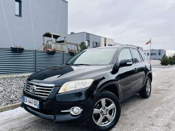Melns Toyota RAV4 2013 Kauņa, ar dzinēja tilpumu 2.23 L un nobraukumu 262 tūkst. km par 7999 €, foto 7 vietnē AUTOMOTO.COM.LV