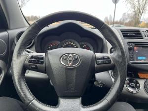Melns Toyota RAV4 2013 Kauņa, ar dzinēja tilpumu 2.23 L un nobraukumu 263 tūkst. km par 7999 €, foto 11 vietnē AUTOMOTO.COM.LV