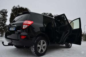 Melns Toyota RAV4 2013 Kauņa, ar dzinēja tilpumu 2.20 L un nobraukumu 215 tūkst. km par 7200 €, foto 13 vietnē AUTOMOTO.COM.LV