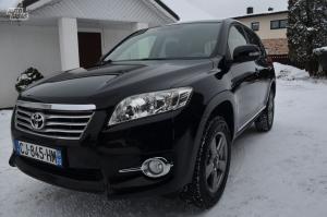 Melns Toyota RAV4 2013 Kauņa, ar dzinēja tilpumu 2.20 L un nobraukumu 215 tūkst. km par 7200 €, foto  vietnē AUTOMOTO.COM.LV