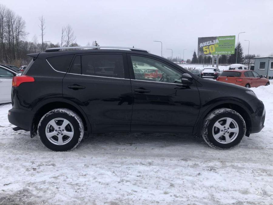 Melns Toyota RAV4 2013 Utena, ar dzinēja tilpumu 2.23 L un nobraukumu 167 tūkst. km par 10350 €, foto 4 vietnē AUTOMOTO.COM.LV