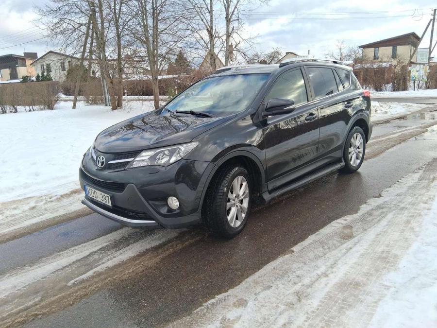 Melns Toyota RAV4 2013 Viļņa, ar dzinēja tilpumu 2.23 L un nobraukumu 287 tūkst. km par 8700 €, foto 1 vietnē AUTOMOTO.COM.LV