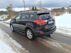 Melns Toyota RAV4 2013 Viļņa, ar dzinēja tilpumu 2.23 L un nobraukumu 287 tūkst. km par 8700 €, foto 5 vietnē AUTOMOTO.COM.LV