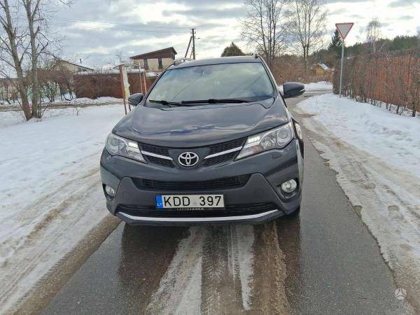 Melns Toyota RAV4 2013 Viļņa, ar dzinēja tilpumu 2.23 L un nobraukumu 287 tūkst. km par 8700 €, foto 9 vietnē AUTOMOTO.COM.LV