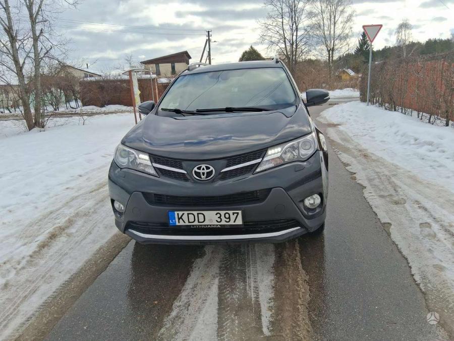 Melns Toyota RAV4 2013 Viļņa, ar dzinēja tilpumu 2.23 L un nobraukumu 287 tūkst. km par 8700 €, foto 9 vietnē AUTOMOTO.COM.LV