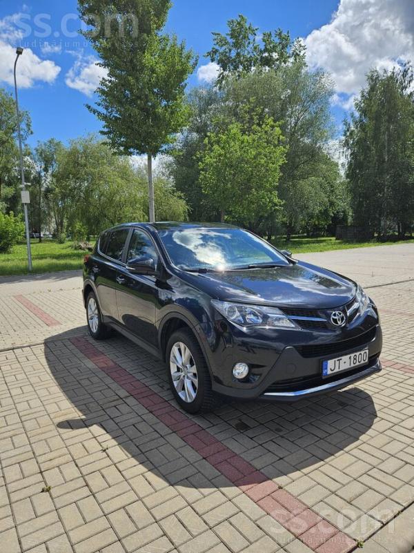 Melns Toyota RAV4 2013 Jelgava, ar dzinēja tilpumu 2.20 L un nobraukumu 241 tūkst. km par 8500 €, foto 1 vietnē AUTOMOTO.COM.LV