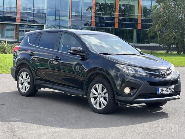 Черный Тойота РАВ 4 2013 в Рига, объемом двигателя 2.20 л и пробегом 211 тыс. км за 12500 €, фото 1 на AUTOMOTO.COM.LV