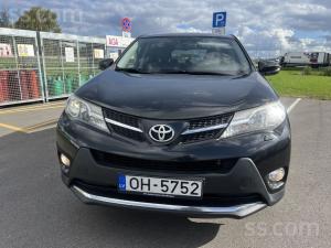 Melns Toyota RAV4 2013 Rīga, ar dzinēja tilpumu 2.20 L un nobraukumu 211 tūkst. km par 12500 €, foto 5 vietnē AUTOMOTO.COM.LV