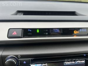 Melns Toyota RAV4 2013 Rīga, ar dzinēja tilpumu 2.20 L un nobraukumu 211 tūkst. km par 12500 €, foto 17 vietnē AUTOMOTO.COM.LV