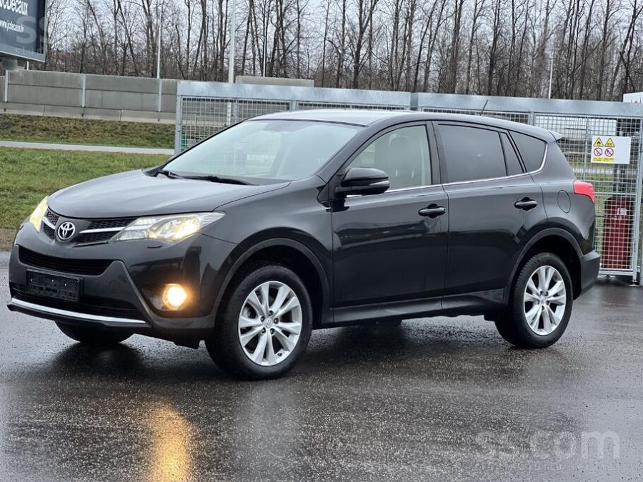 Melns Toyota RAV4 2013 Rīga, ar dzinēja tilpumu 2.20 L un nobraukumu 211 tūkst. km par 12500 €, foto 18 vietnē AUTOMOTO.COM.LV