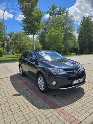 Black Toyota RAV4 2013 in Jelgava, with an engine capacity of 2.20 L and mileage of 241 thousand km for 8500 €, photo  on AUTOMOTO.COM.LV