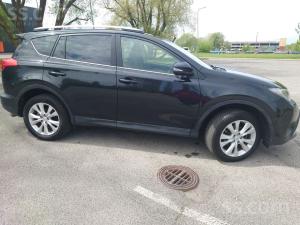 Melns Toyota RAV4 2013 Rīga, ar dzinēja tilpumu 2.20 L un nobraukumu 207 tūkst. km par 11500 €, foto 5 vietnē AUTOMOTO.COM.LV