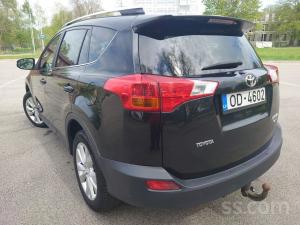 Melns Toyota RAV4 2013 Rīga, ar dzinēja tilpumu 2.20 L un nobraukumu 207 tūkst. km par 11500 €, foto 8 vietnē AUTOMOTO.COM.LV
