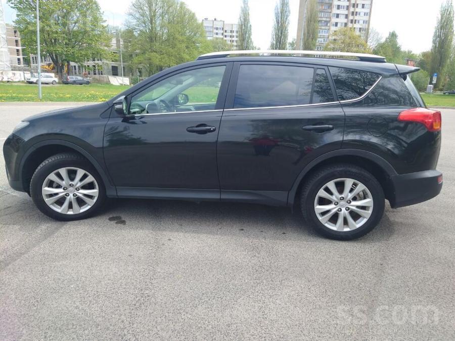 Melns Toyota RAV4 2013 Rīga, ar dzinēja tilpumu 2.20 L un nobraukumu 207 tūkst. km par 11500 €, foto 9 vietnē AUTOMOTO.COM.LV