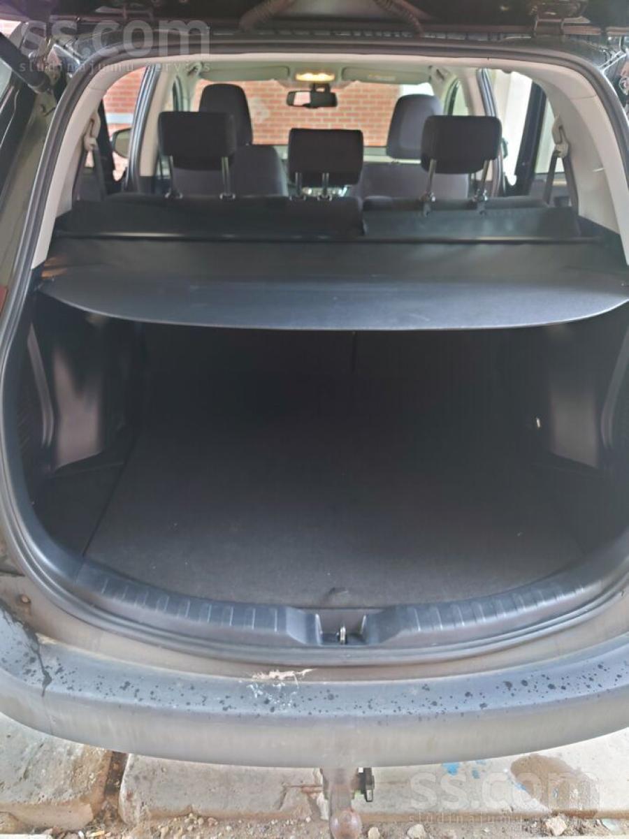 Melns Toyota RAV4 2013 Rīga, ar dzinēja tilpumu 2.20 L un nobraukumu 207 tūkst. km par 11500 €, foto 13 vietnē AUTOMOTO.COM.LV