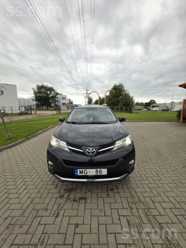 Melns Toyota RAV4 2013 Rīga, ar dzinēja tilpumu 2.00 L un nobraukumu 197 tūkst. km par 10500 €, foto 2 vietnē AUTOMOTO.COM.LV