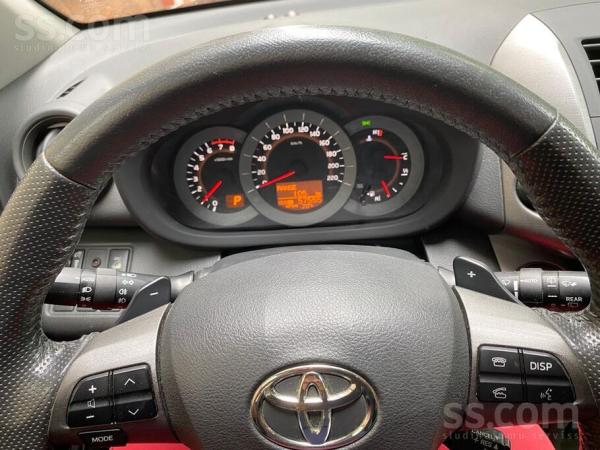 Black Toyota RAV4 2013 in Riga, with an engine capacity of 2.00 L and mileage of 58 thousand km for 14900 €, photo 10 on AUTOMOTO.COM.LV