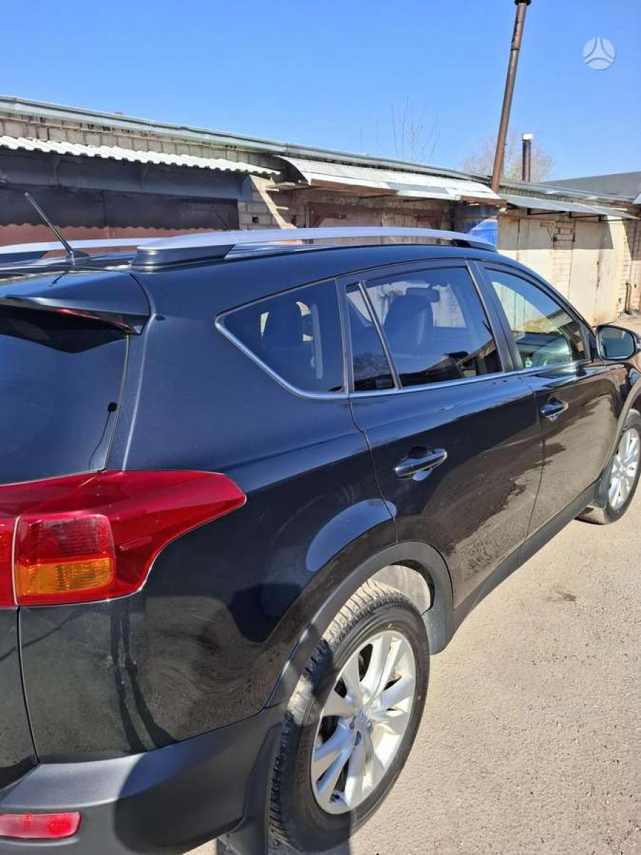 Melns Toyota RAV4 2013 Ukmergė, ar dzinēja tilpumu 1.99 L un nobraukumu 214 tūkst. km par 10800 €, foto 3 vietnē AUTOMOTO.COM.LV