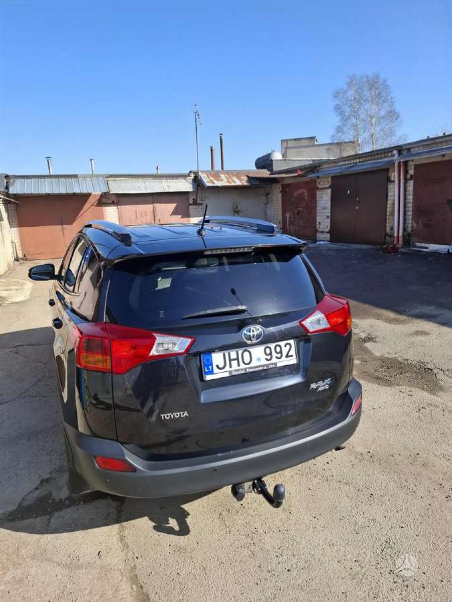 Melns Toyota RAV4 2013 Ukmergė, ar dzinēja tilpumu 1.99 L un nobraukumu 214 tūkst. km par 10800 €, foto 4 vietnē AUTOMOTO.COM.LV